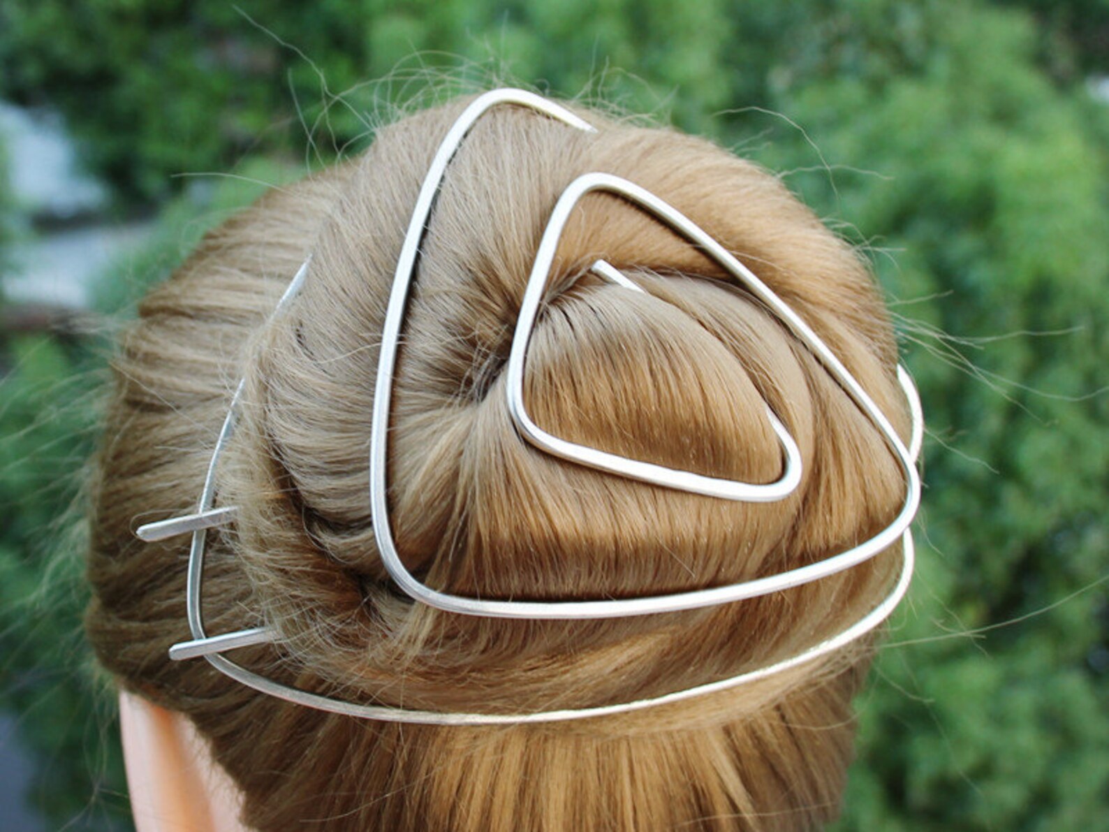 Metal Bun Holder, Triangle Hair Clip for Bun, U Shape Hair Fork ...