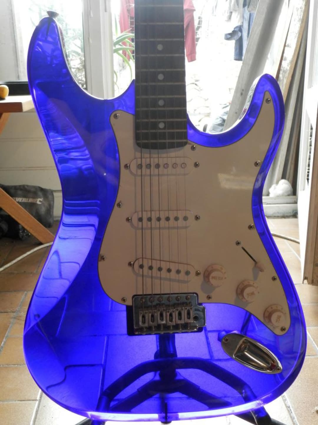 G&B Transparent Plexi-glass Strat'. - Etsy