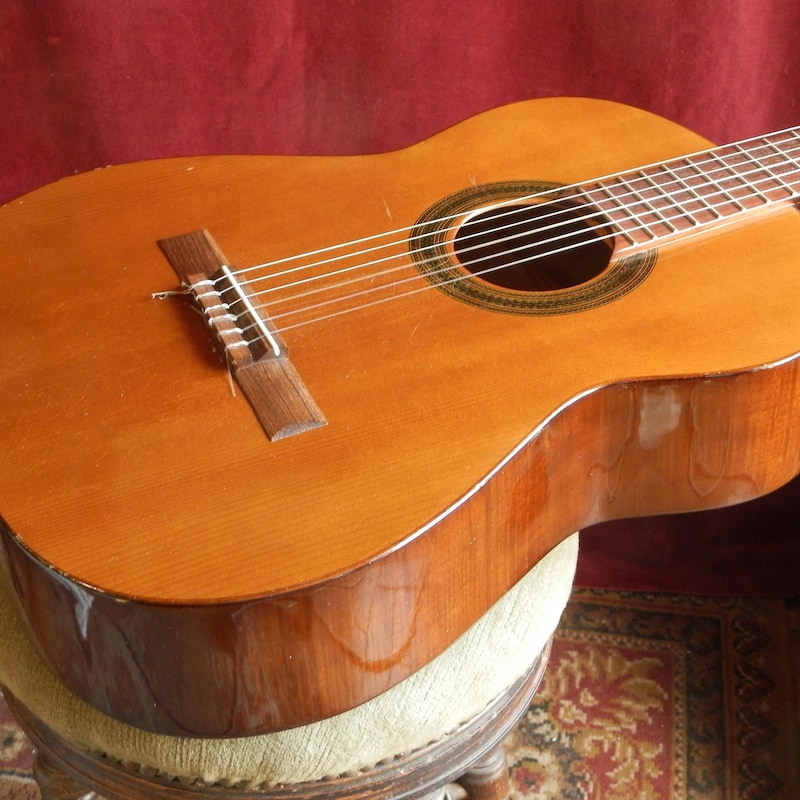 Classical & nylon string guitars - Etsy.de