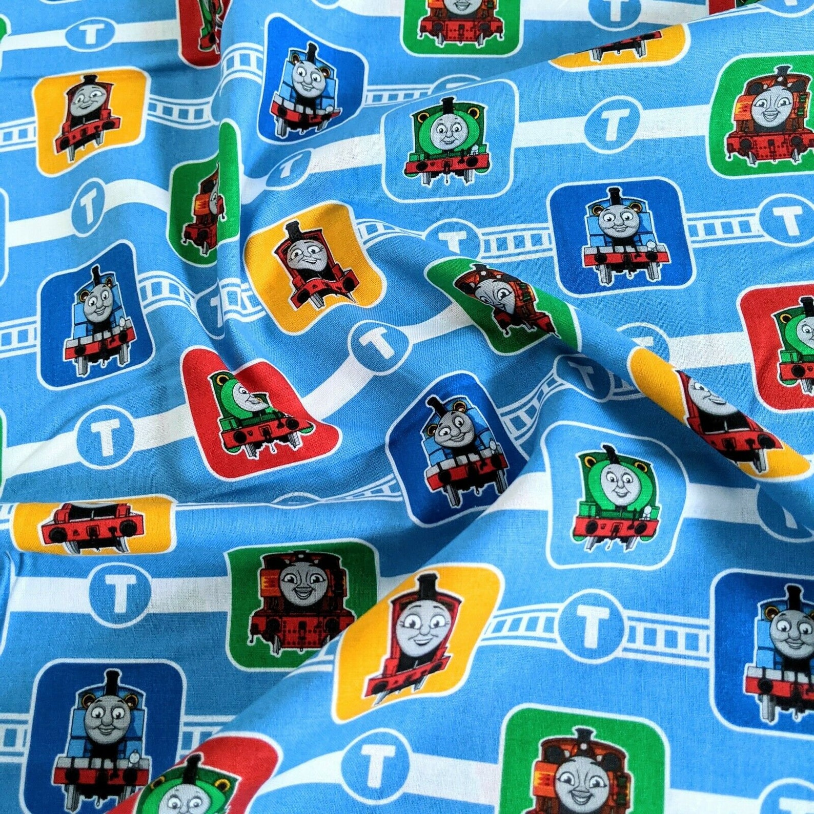 FS907 Thomas the Tank Engine and Friends Trains Cotton Fabric Design ...