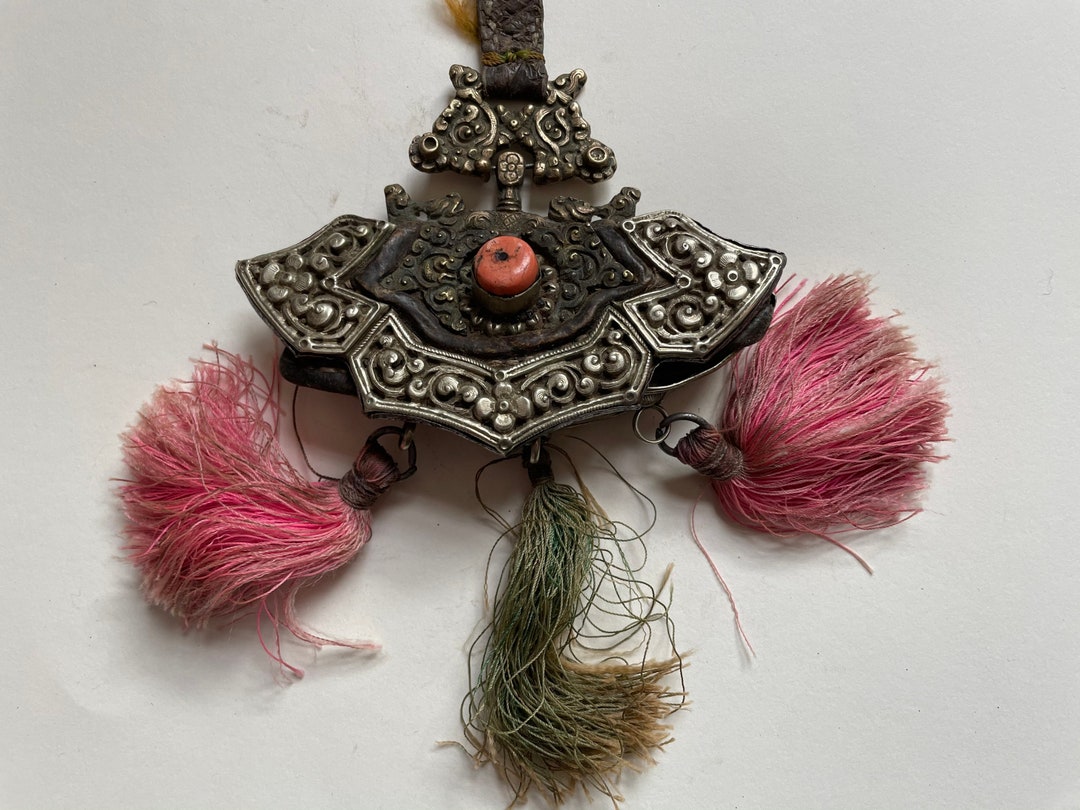 Tibetan Fire Mecha Flint Purse/ Pouch/ Chuckmuk/ Baghu / Collectibles ...