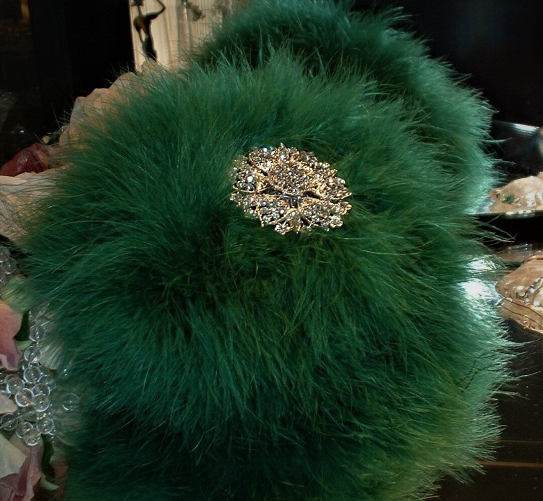 Powder Puff ~ Body Dusting Powder Puff ~ Ivory Fur Puff With Dark Green ...