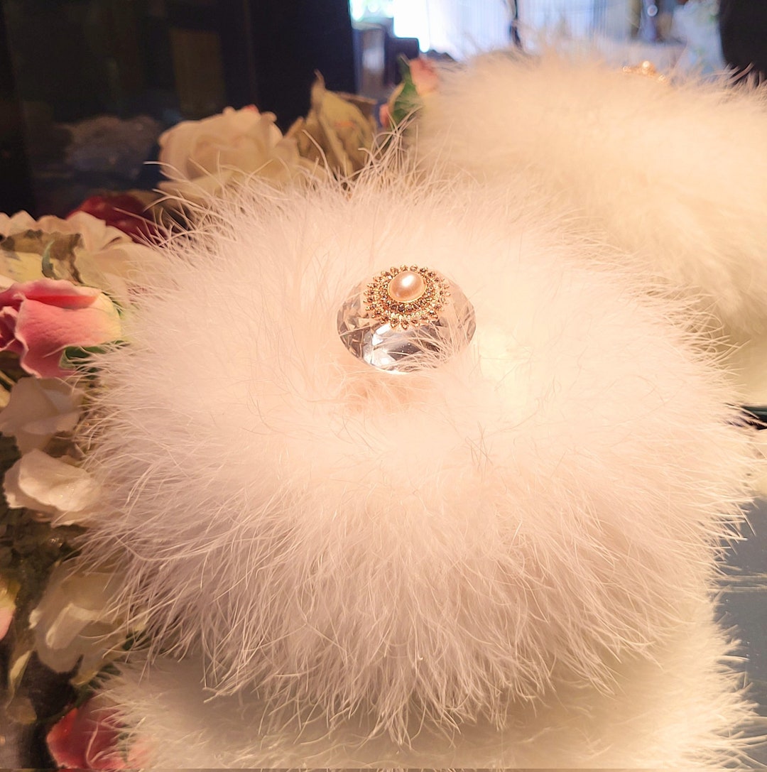 Body Dusting Powder Puff ~ Ivory Fur Puff With Ivory Trim ~ Pearl ...