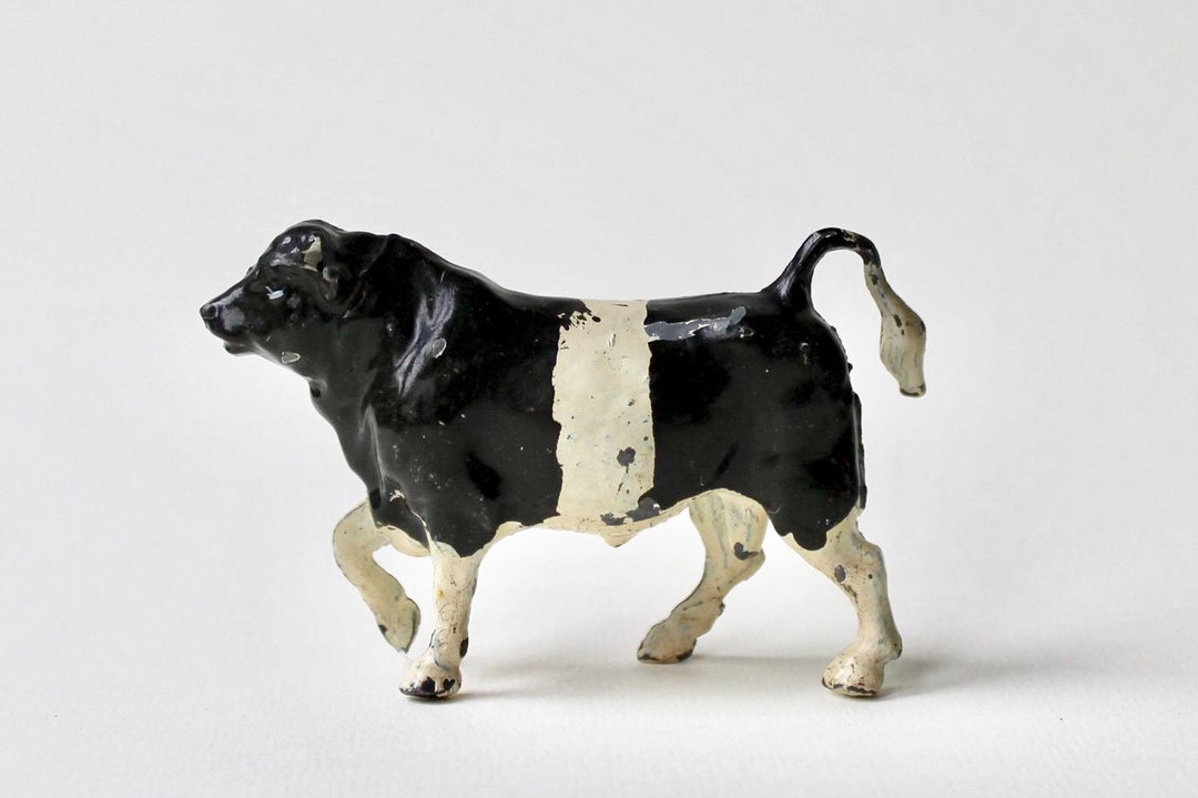 Vintage Britains Model Home Series No 38F Walking Bull. Lead Toy Bull ...