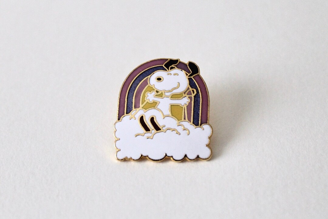 Vintage Peanuts Snoopy Skiing Rainbow Snow Cloud Gold Pin. Cartoon ...