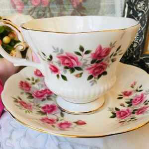 Royal Albert Pink Roses "mother" Teacup and Saucer Scattered Roses and ...