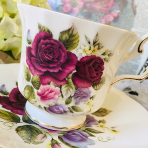 Elizabethan Flowers of the Season Red Roses Teacup and Saucer, Gold ...