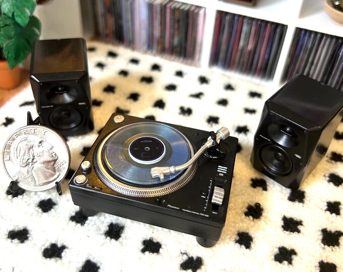 Miniature Vinyl Record Player Turntable Figure - Dollhouse Miniature ...