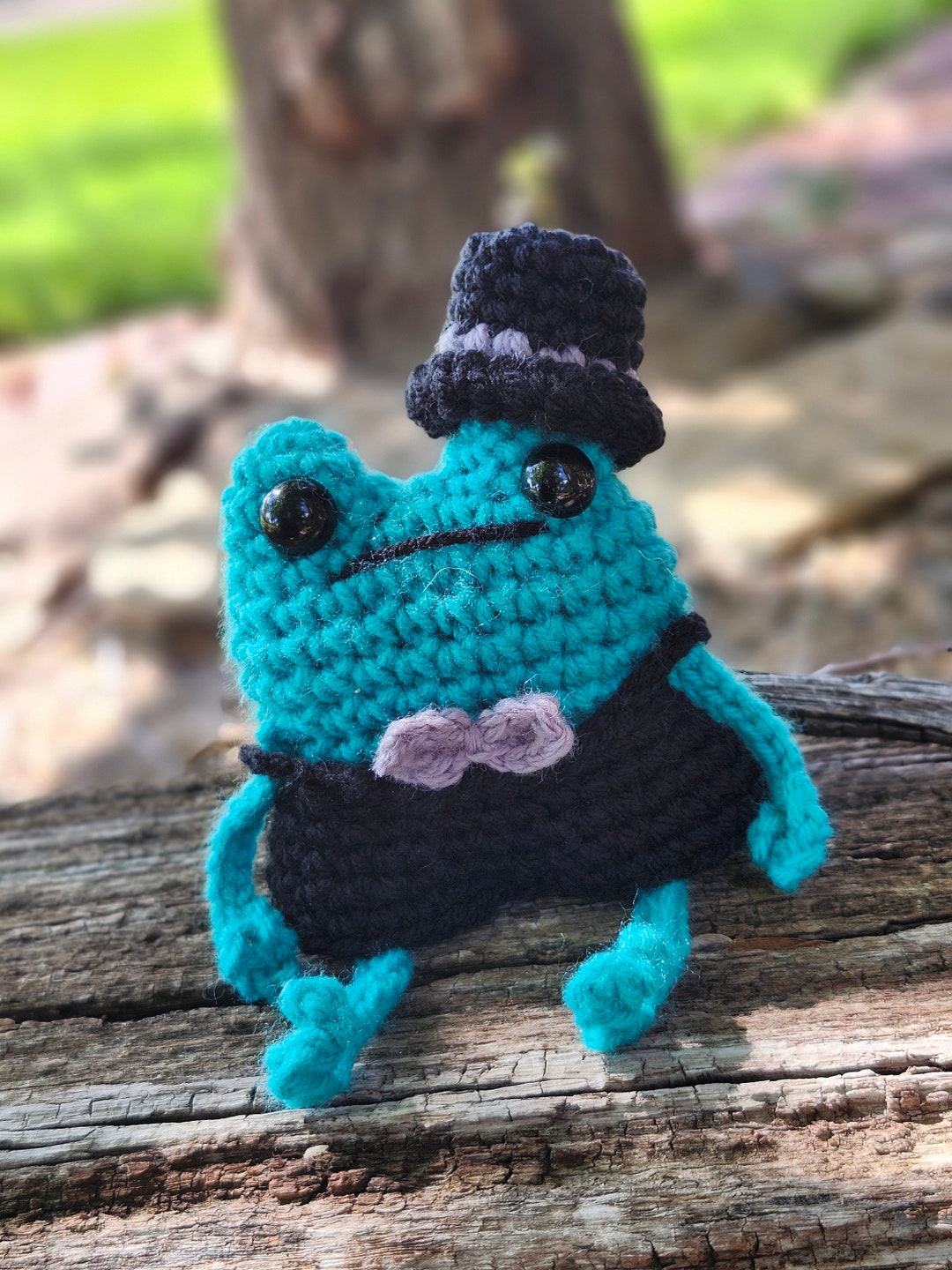 Handmade Amigurumi Long-legged Frog With Top Hat – Cute Crochet Frog ...