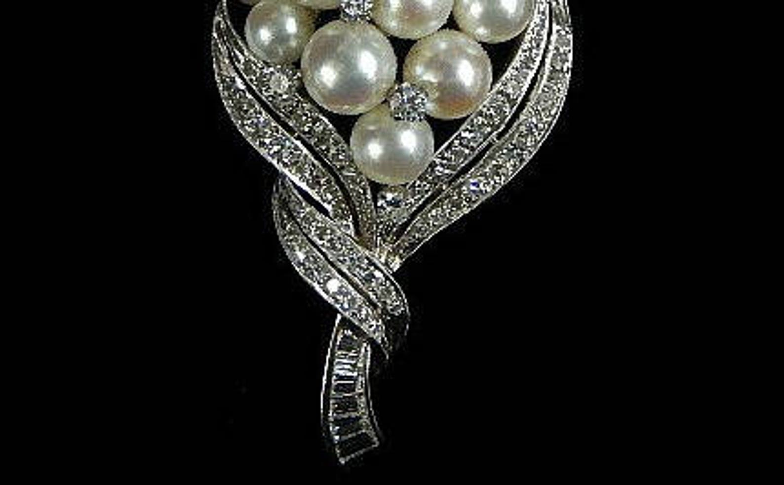 DIAMOND PEARL PIN 4996TT142 - Etsy