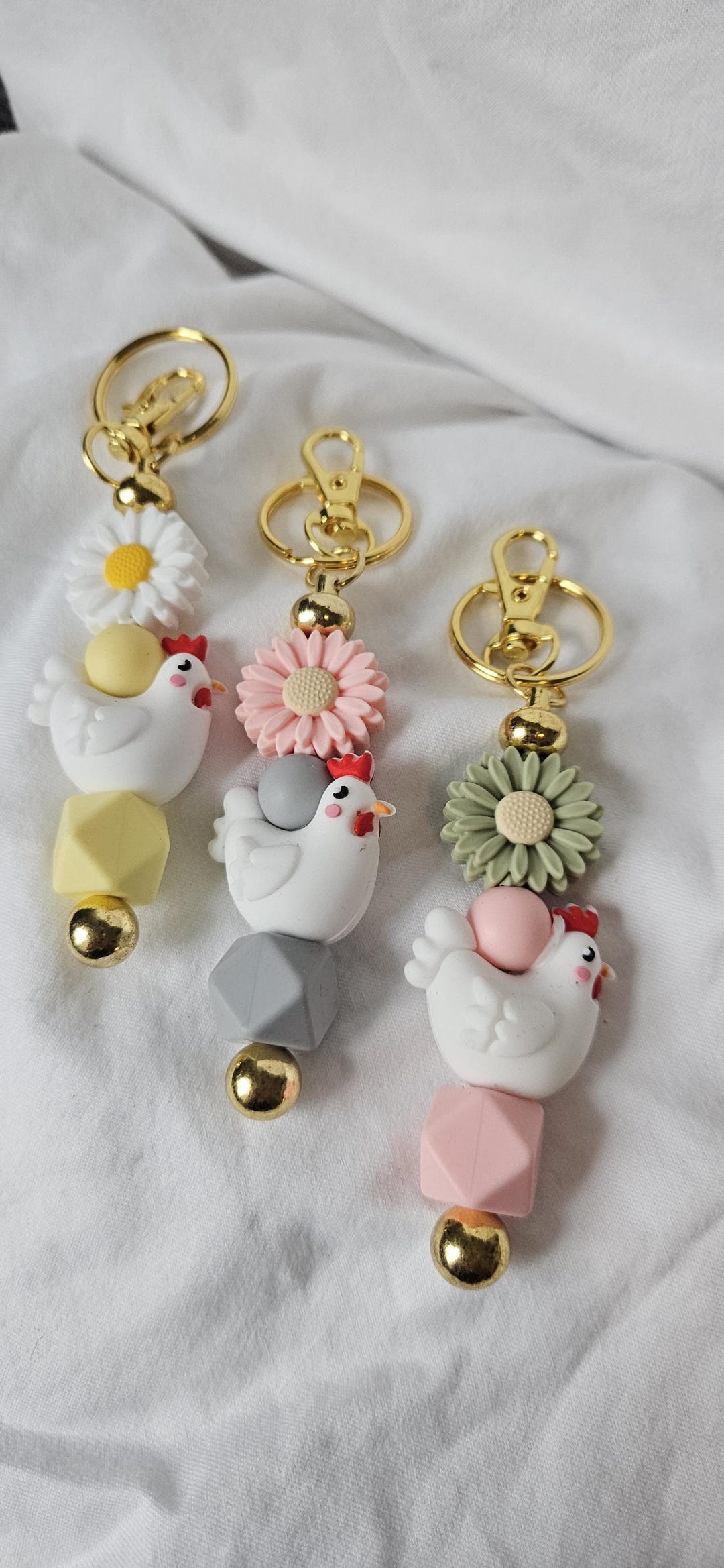 Keychain Silicone Bead Chicken and Daisy, Gold Keychain Bar - Etsy