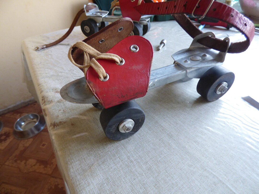 Vintage Adjustable Metal Roller Skates, Distressed Black Leather Roller ...