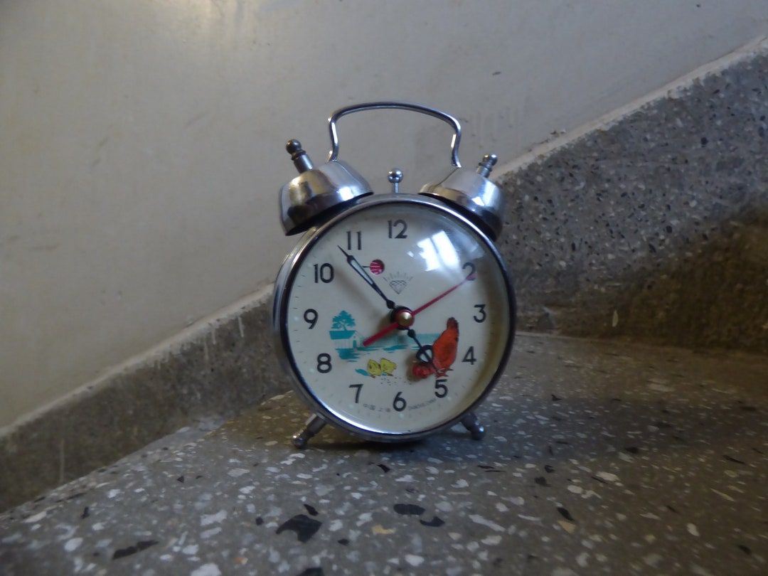 Vintage Alarm Clock, China, Animated Clock, Mechanical Clock, Hen ...