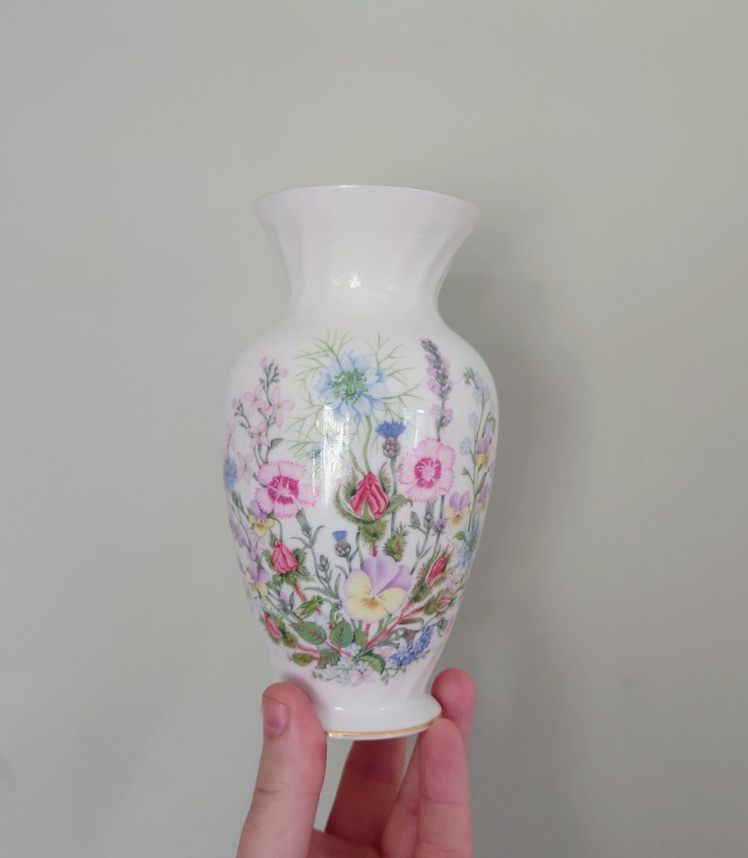 Wild Tudor Aynsley Cascade Vase 6'' Porcelain Made in England Wild ...