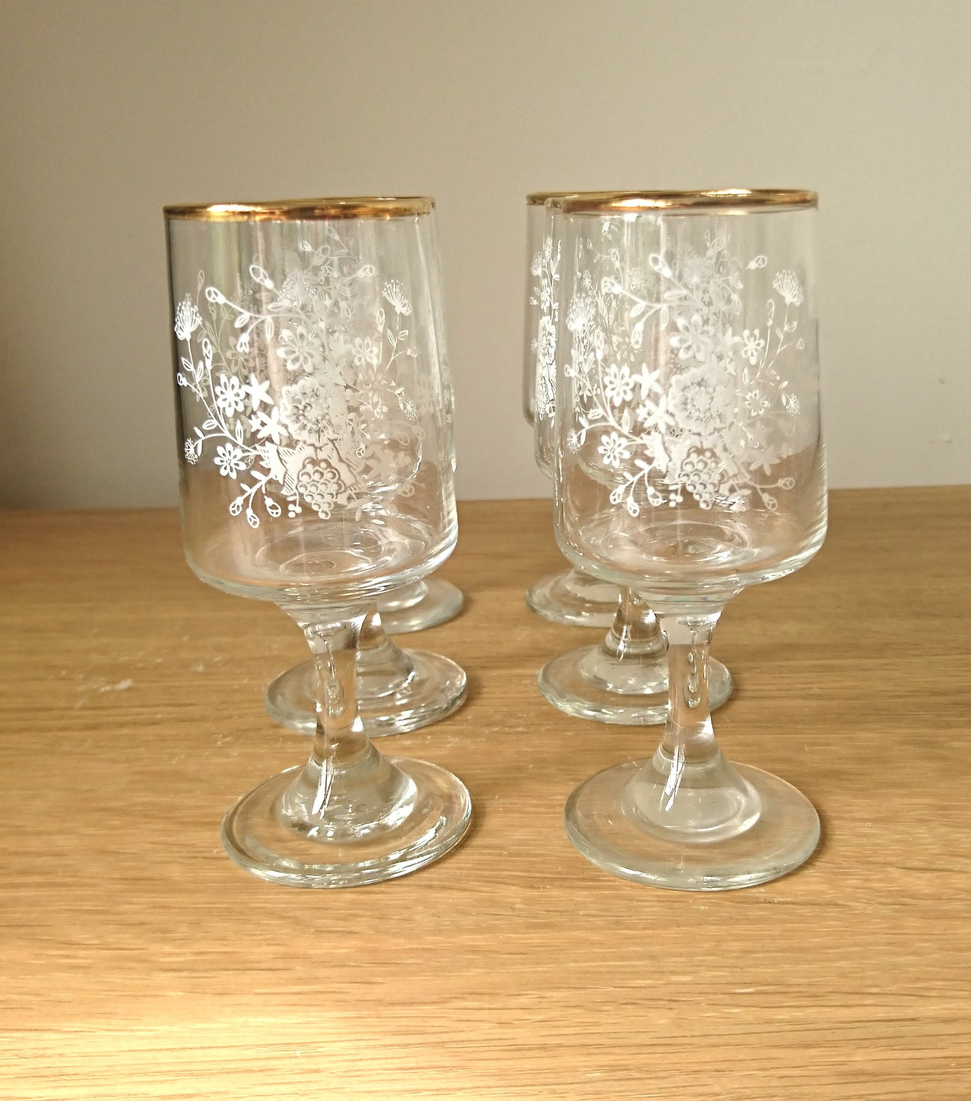 Vintage Sherry Glasses Gold Gilt White Floral Leaf Pattern Etsy