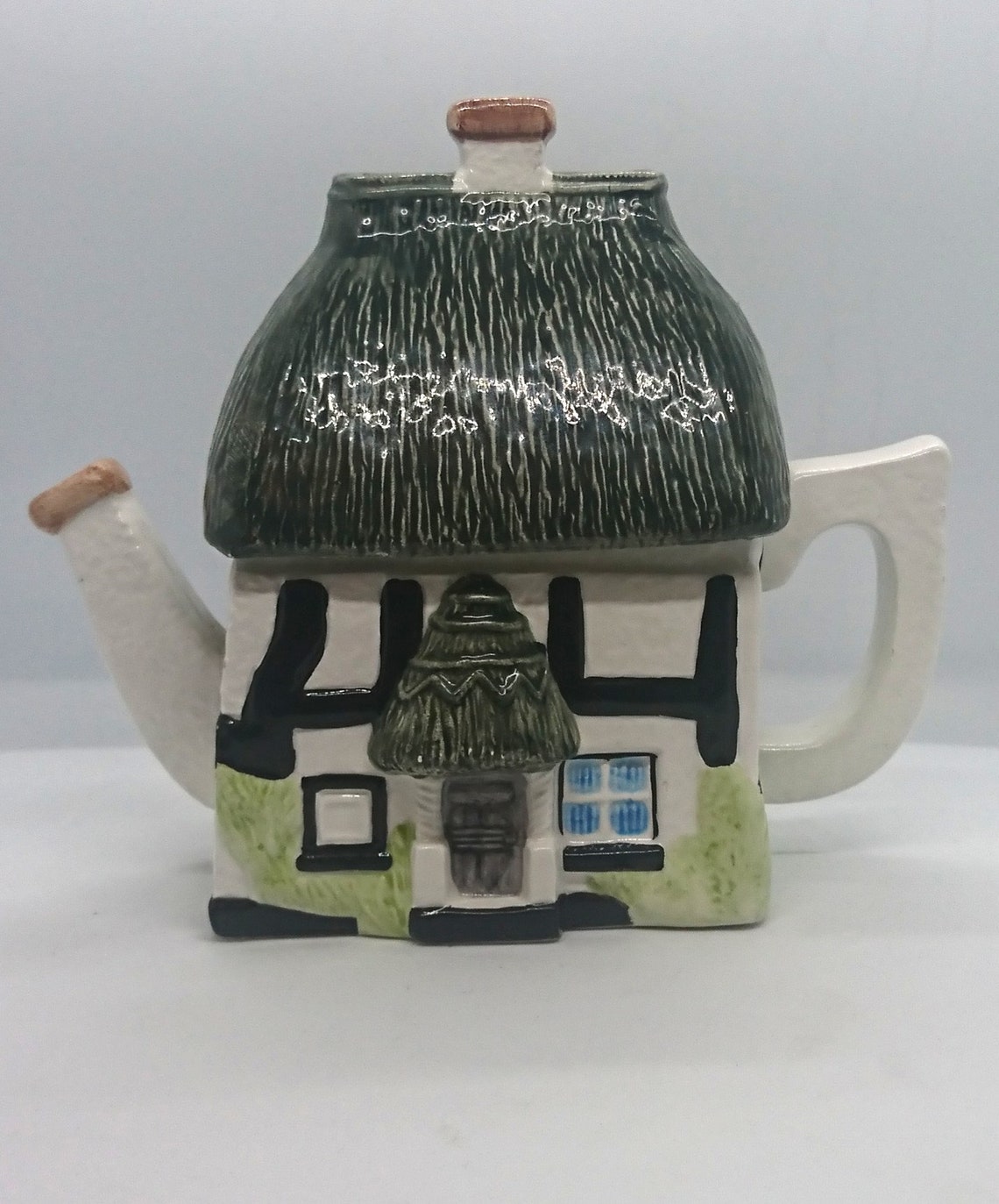 Vintage Ceramic Leonardo Cottage Teapot Depicting a Cottage - Etsy