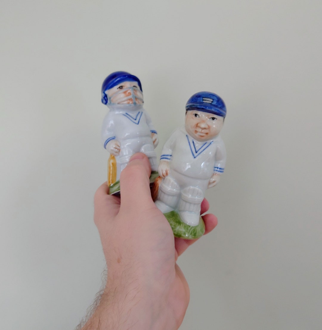 Vintage Salt and Pepper Shaker Sports Cricket Player CC HP Cruets ...