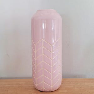 Pastel Pink Ceramic Tall Vase With Chevron Pattern – Modern Geometric ...