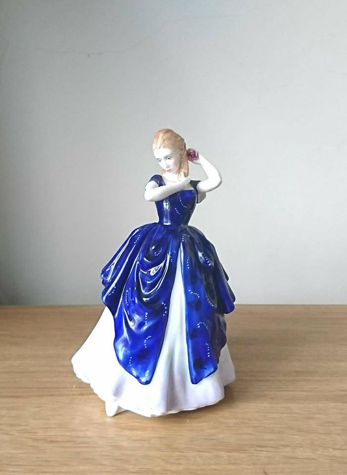 Royal Doulton Figurine Lady Laura HN3136 Collectable Figurine | Etsy UK