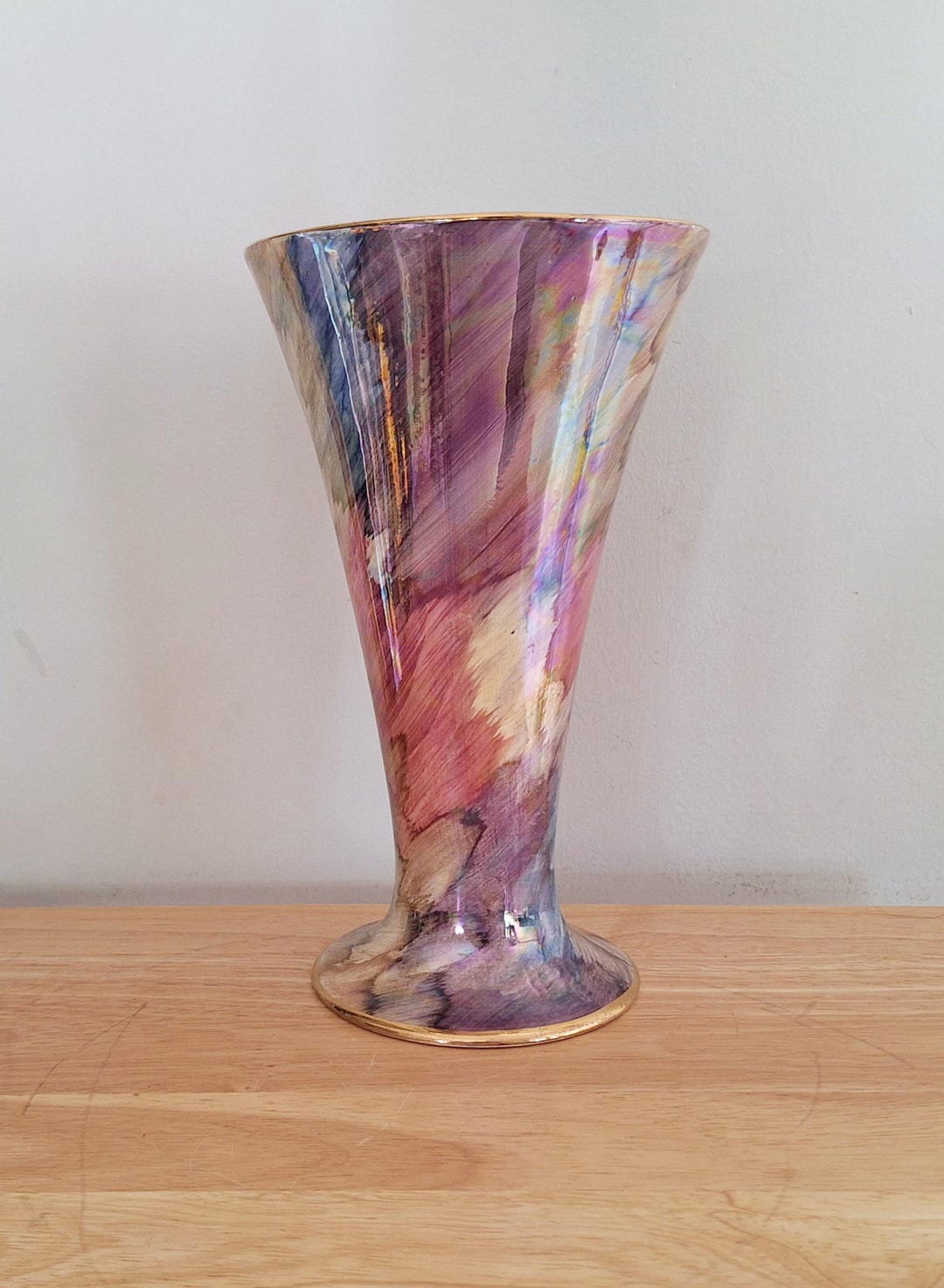 Vintage Old Court Ware Hand-painted Iridescent Vase With Gold Trim ...