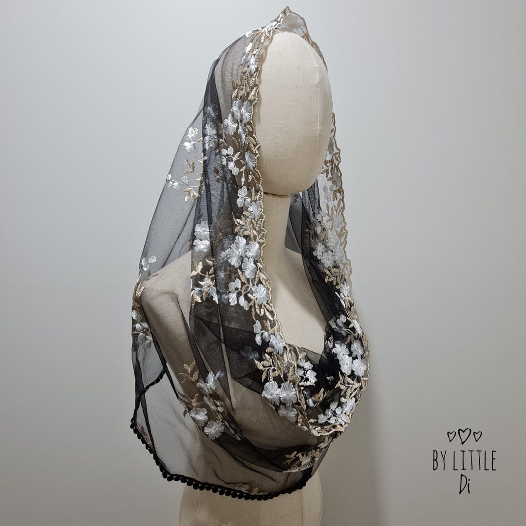 St. Catherine of Siena Infinity Veil | Mantilla Chapel Veil for Latin ...
