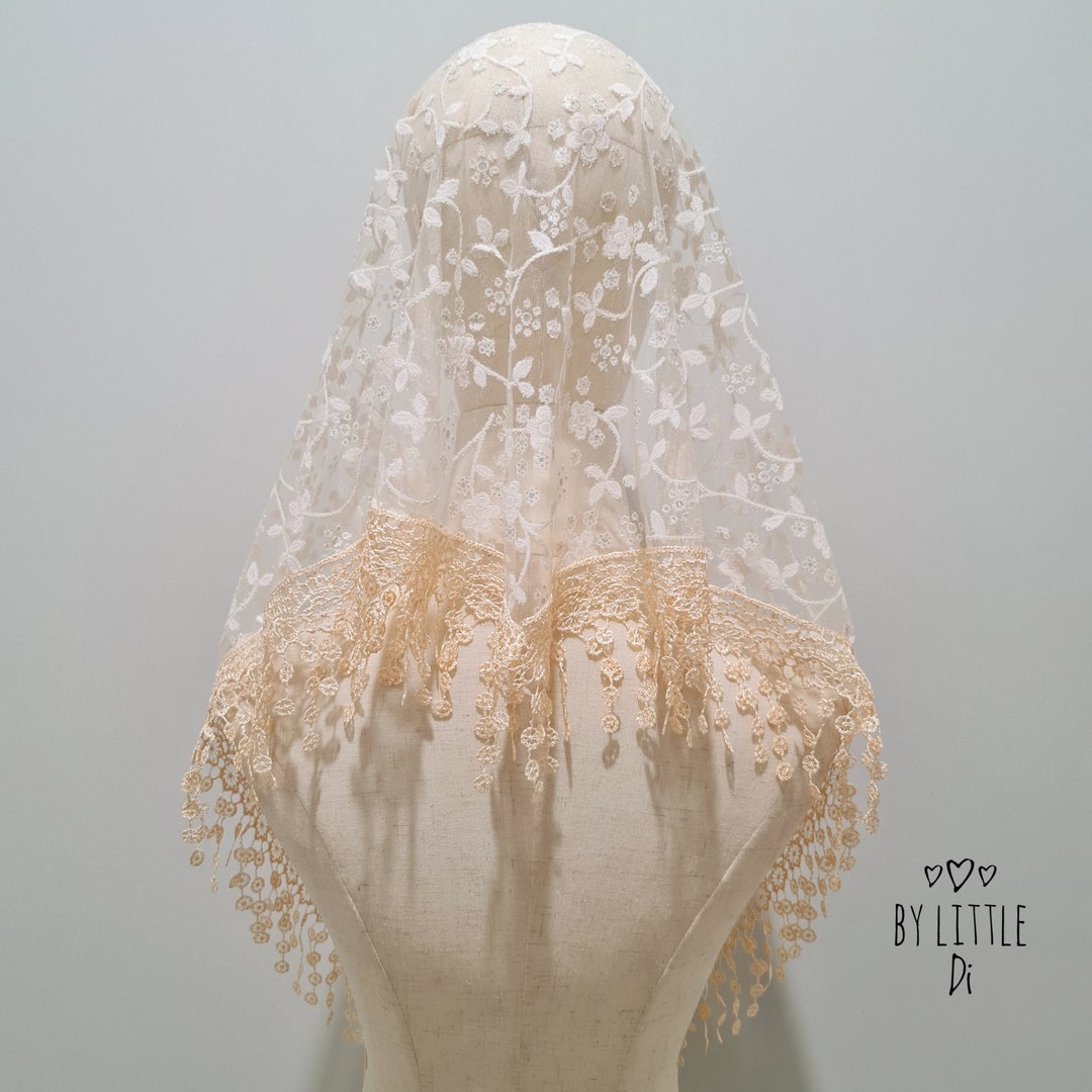 St. Martha Catholic Mass Veil, Latin Mass Mantilla, Cream Veil (w/ Snap ...
