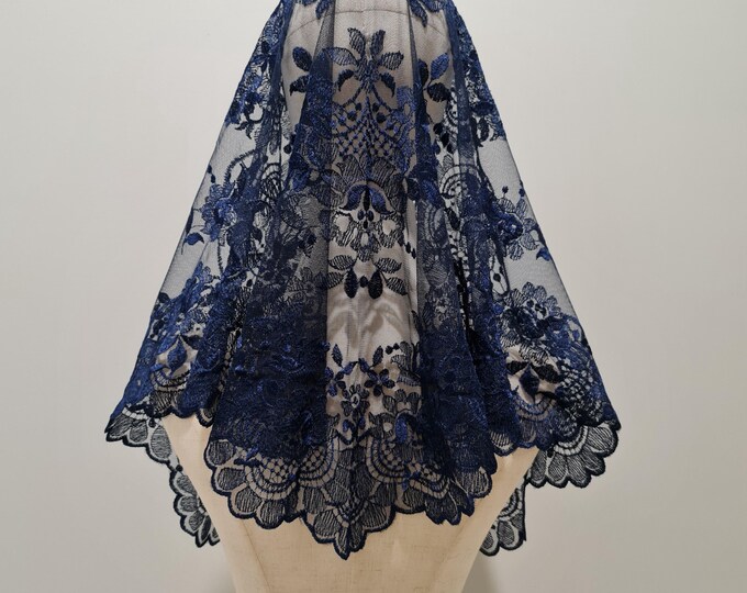 St. Mary Magdalene Traditional Mantilla Chapel Veil for Latin Mass ...