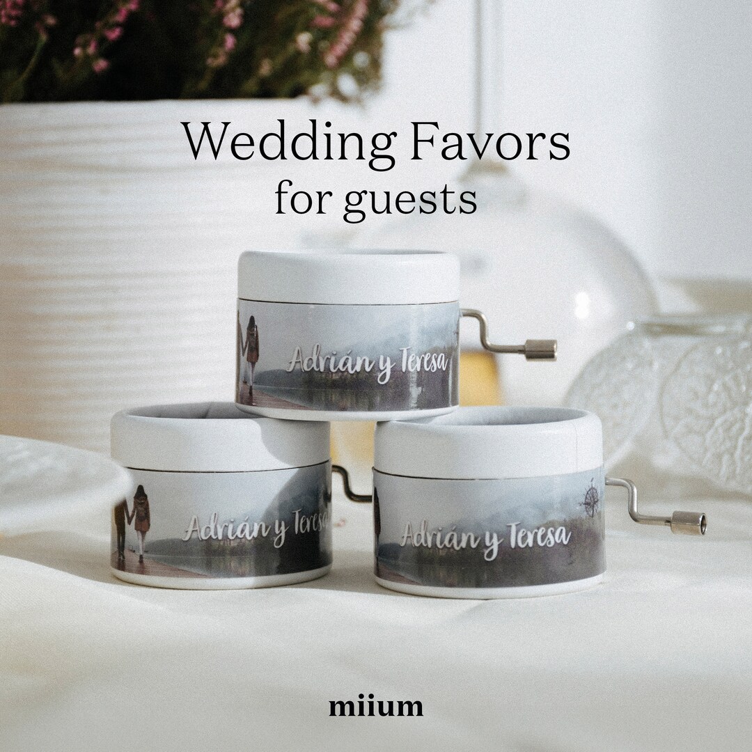 10 Pcs. Mini Music Box Wedding Favors in Bulk | Customizable Melody ...