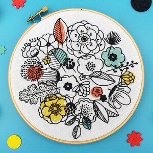 Easy Floral Hand Embroidery Pattern, Flowers Craft Project, Mindfulness ...