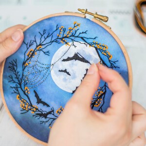Halloween Scene Embroidery Kit, Spooky Needle Craft Kit, Bats Hoop Art ...