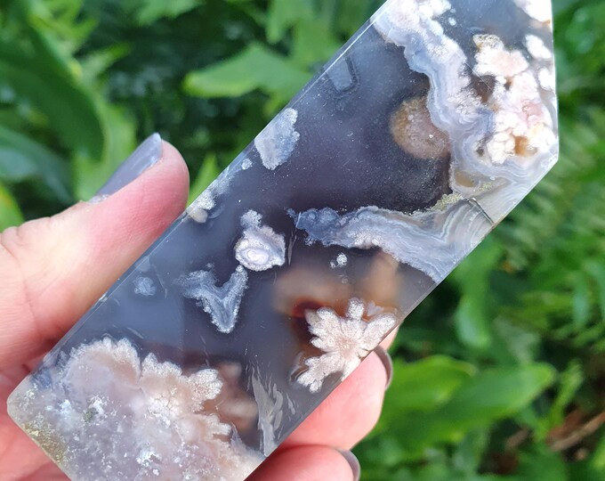 Black Flower Agate Tower, Dark Cherry Blossom Agate Point, Black Sakura ...