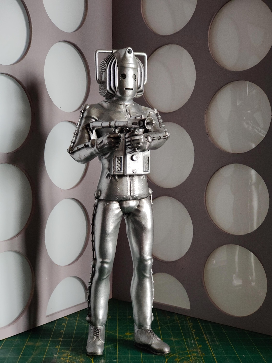 1/6 Scale Custom Invasion Cyberman Kit - Etsy UK