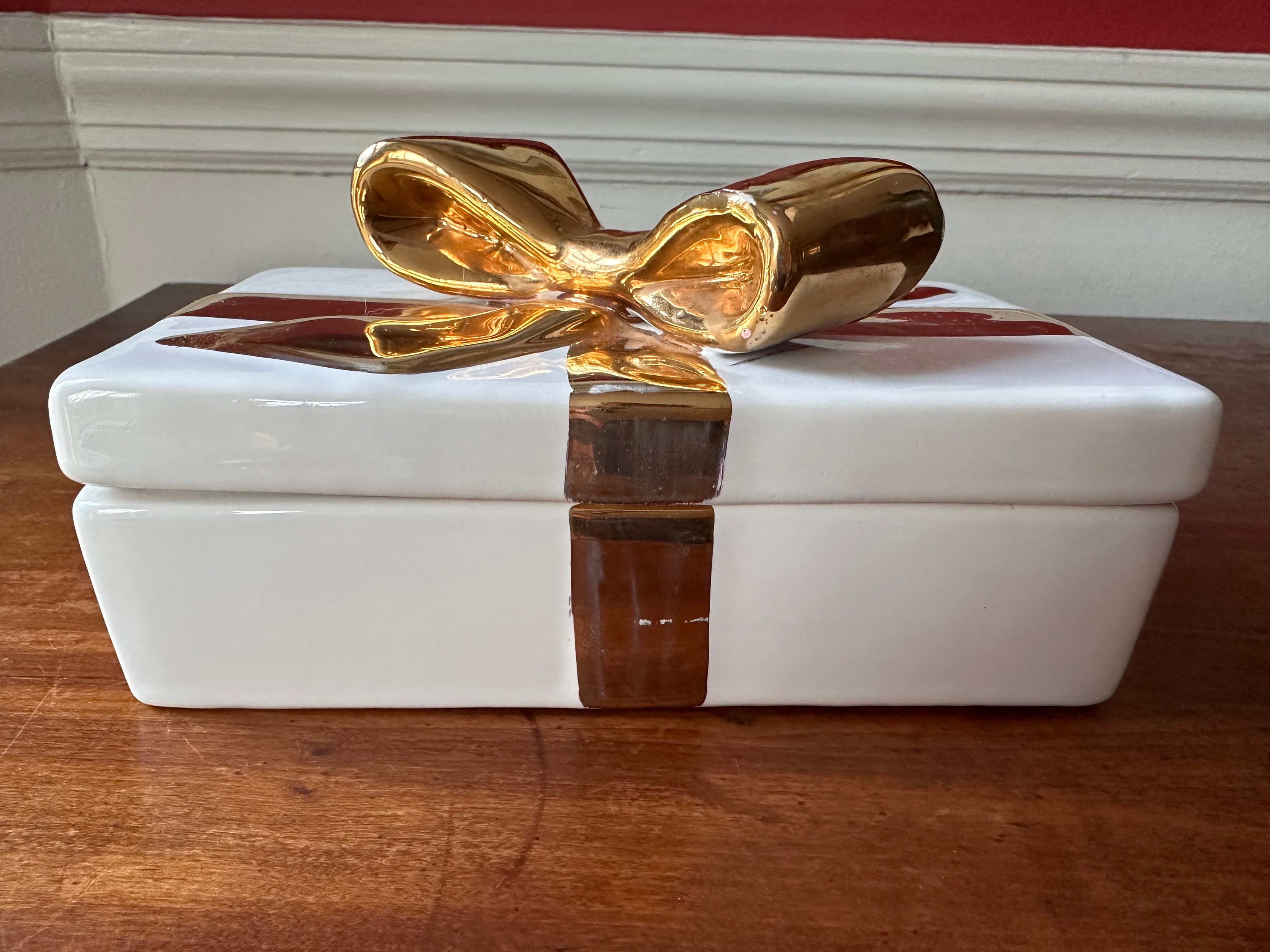 Italian White Ceramic Gift Box With Gold Bow Trinket/presentation Box ...