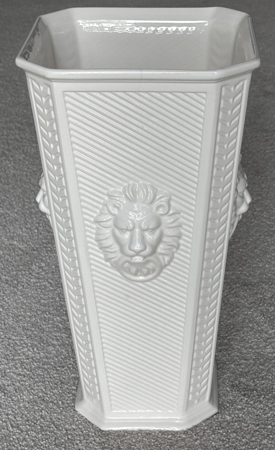 Vintage Daisa (lladro) Tall White Porcelain Umbrella Stand With Lions ...
