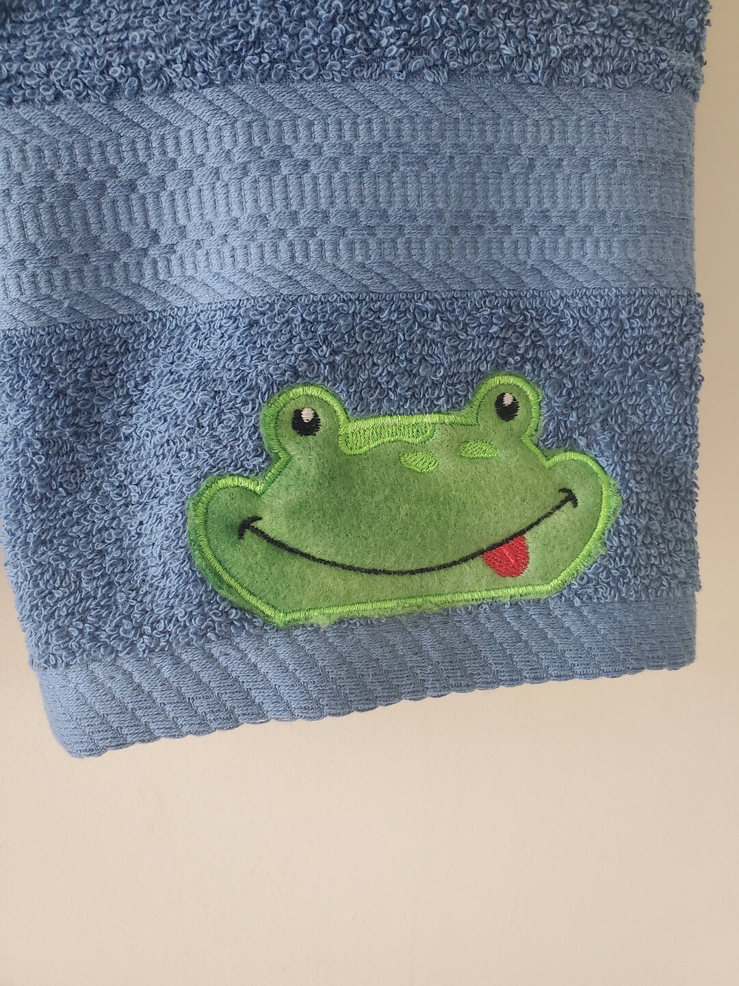 Frog Hand Towel - Hand Towel - Frog Gift - Kids Birthday Gift - Etsy
