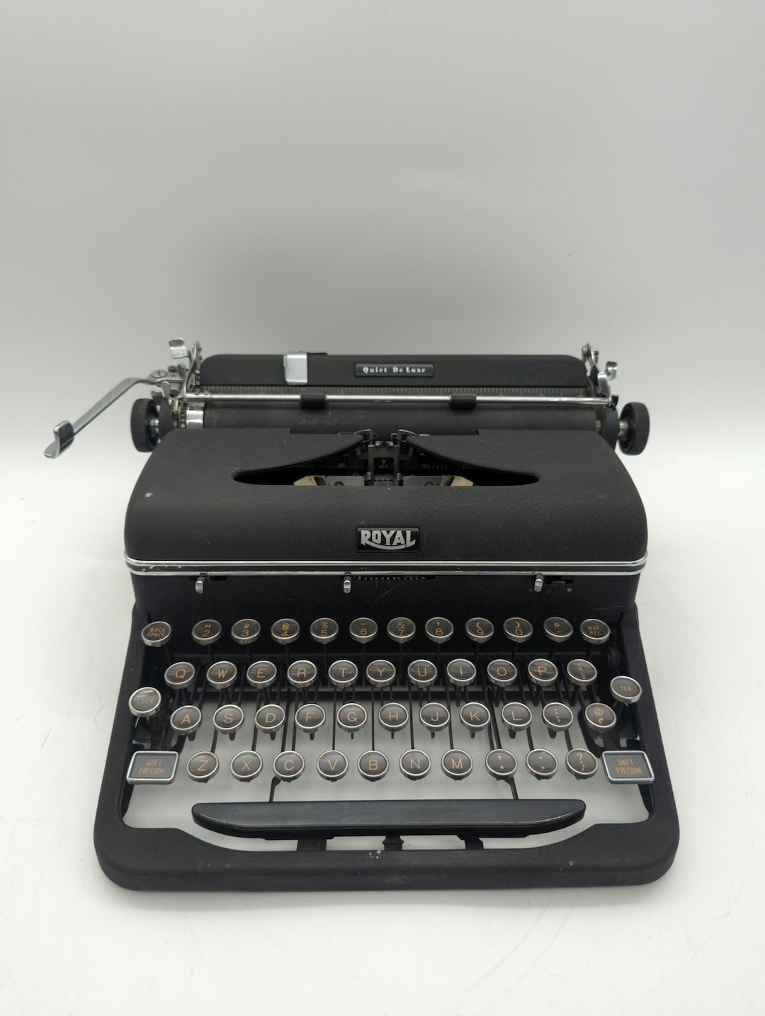 Display Only - 1940 Black Royal Quiet Deluxe Portable Manual Typewriter ...