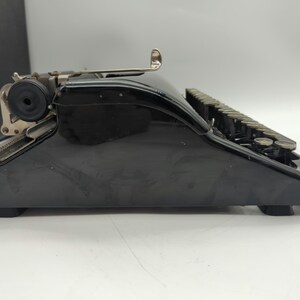 1938 Glossy Black Corona Standard Speedline Series 2C Portable ...