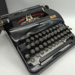 1938 Glossy Black Corona Standard Speedline Series 2C Portable ...