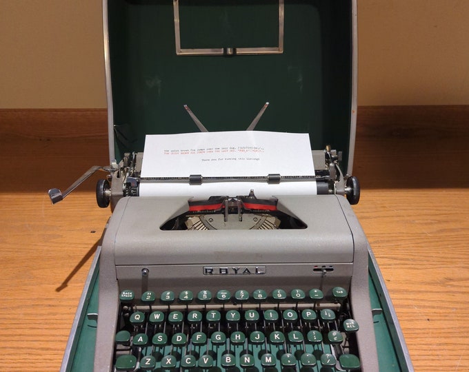 1955 Gray With Green Keys Royal Quiet Deluxe Portable Manual Typewriter ...