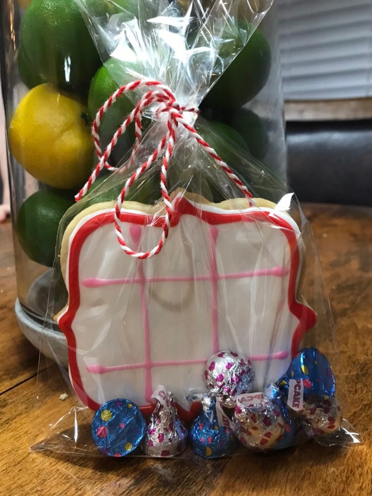 Tic Tac Toe Valentine Cookies With Kissess | Etsy