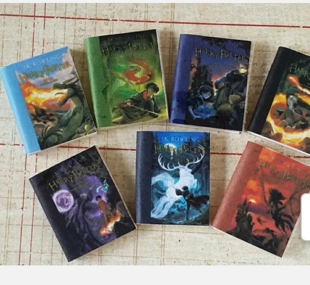 Harry Potter 7 Peice Book Set Miniature Dollshouse 1/12th Scale ...