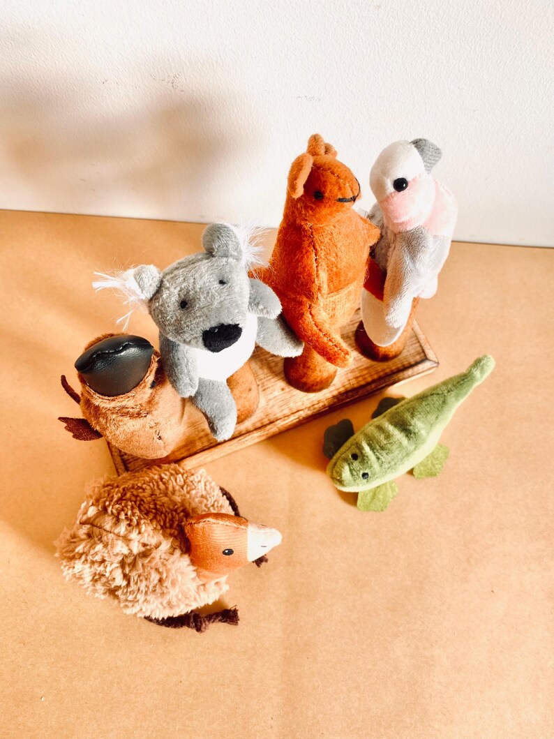 Wooden Finger Puppet Stand | Wooden Puppet Stand | 4-prong Display Rack ...