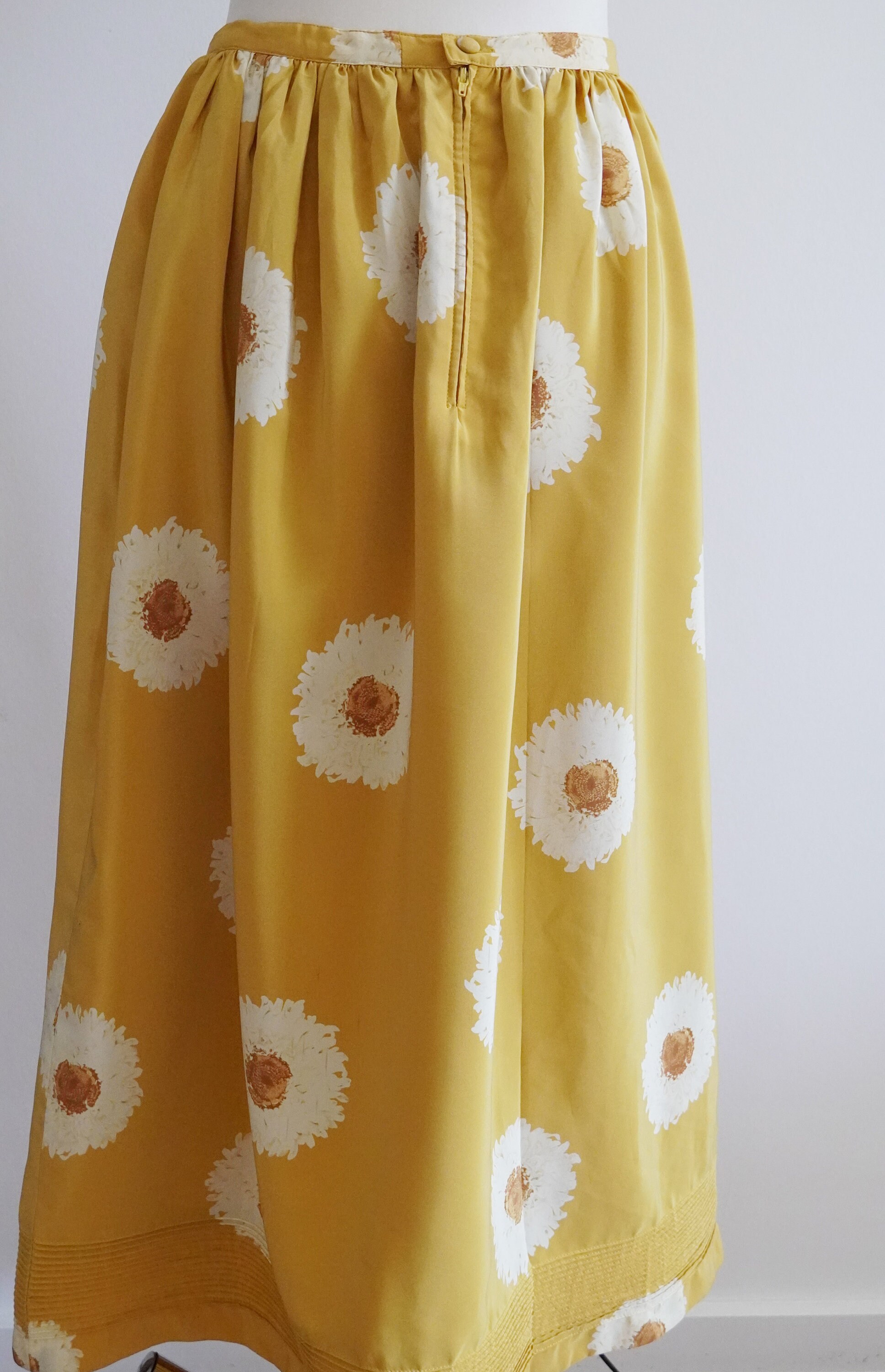 PINK HOUSE Long Skirt Floral Pattern Retro Yellow Neat Elegant Flare ...