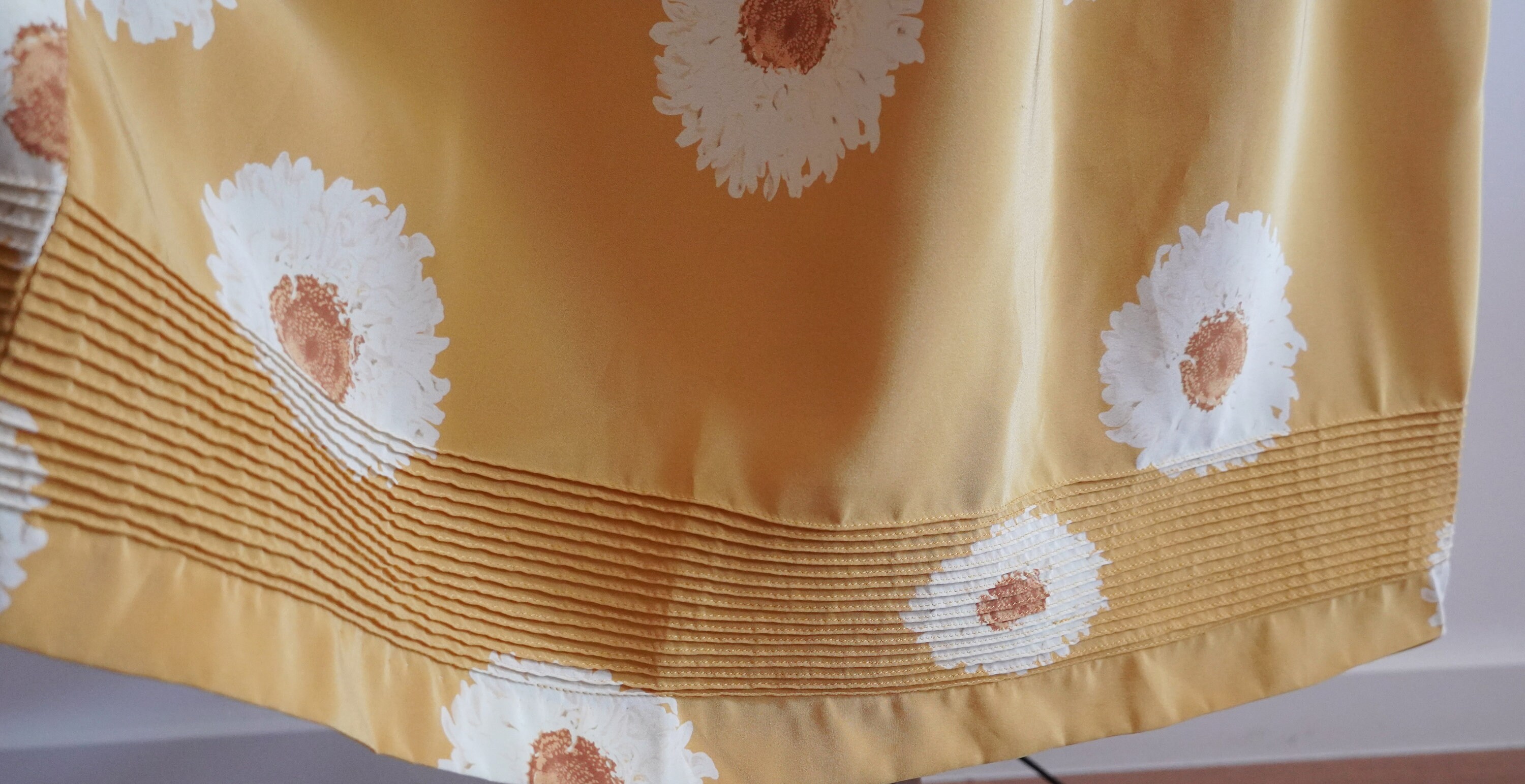 PINK HOUSE Long Skirt Floral Pattern Retro Yellow Neat Elegant Flare ...