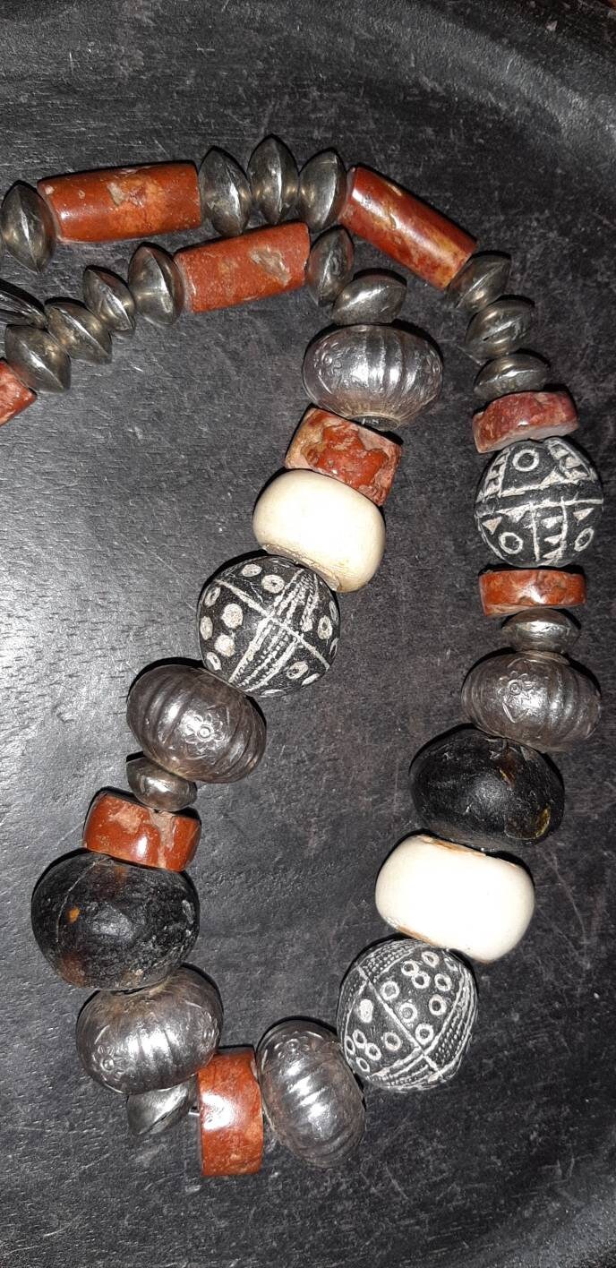 Indian Shellac Silver/red Bauxite/hebron Powderglas/bone Beads - Etsy