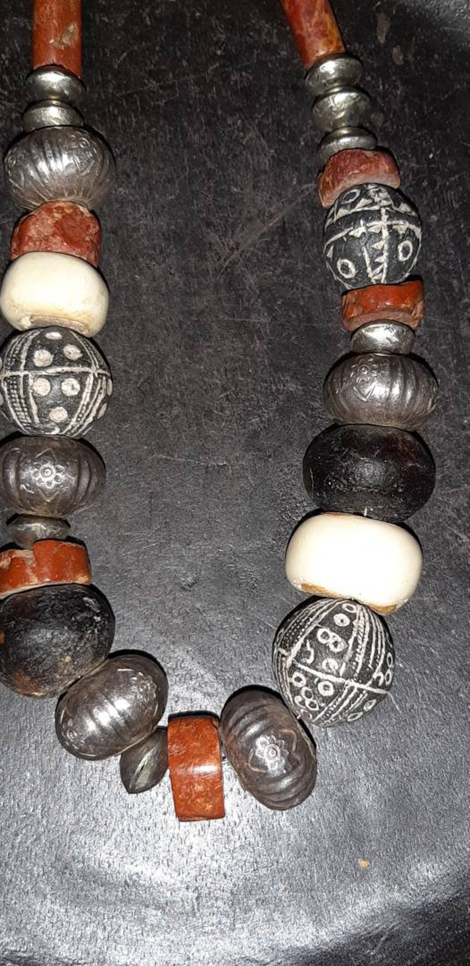 Indian Shellac Silver/red Bauxite/hebron Powderglas/bone Beads - Etsy