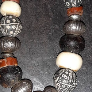 Indian Shellac Silver/red Bauxite/hebron Powderglas/bone Beads - Etsy