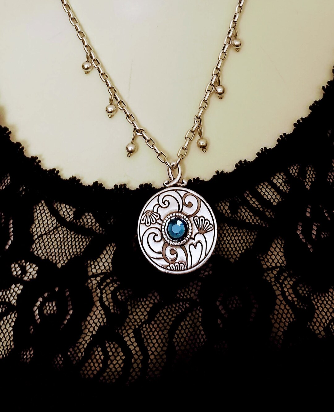 BRIGHTON Collar colgante de plata / Cadena de dijes largos de diseñador ...