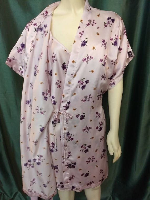 CINEMA ETOILE Lavender Nightgown and Robe/Floral Slee… - Gem