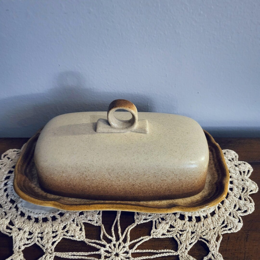 MIKASA Whole Wheat Butter Dish With Lid/stoneware Beige and Brown Edges ...